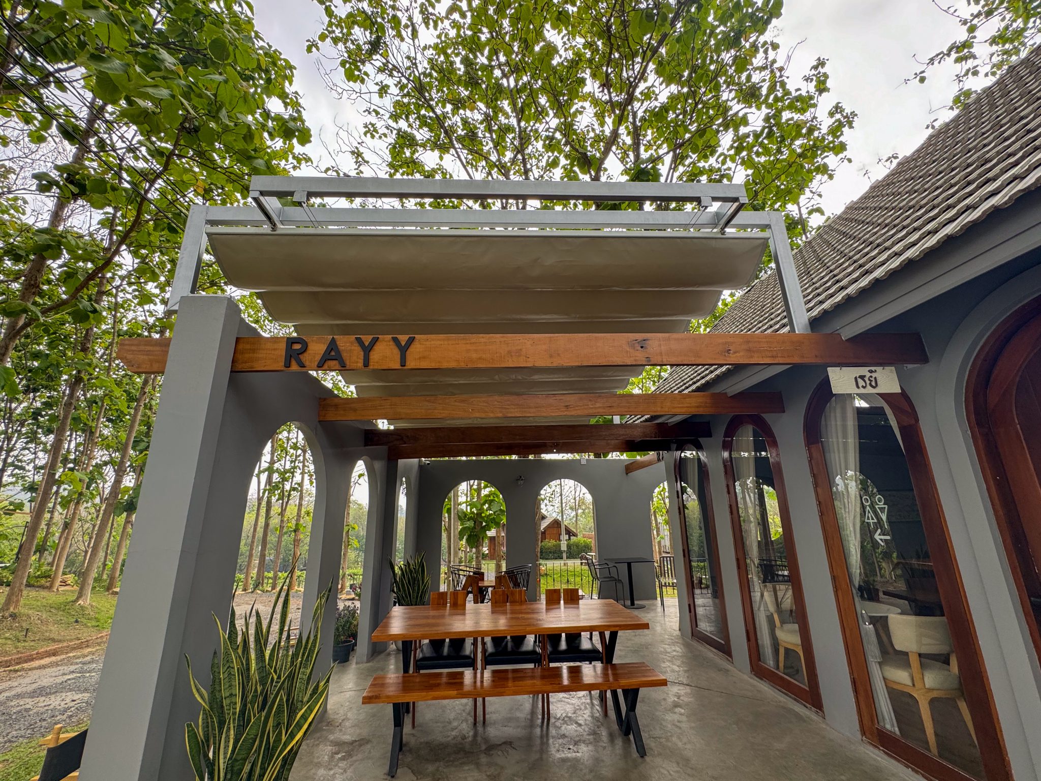 หลังคาผ้าใบเปิดปิดได้ Skylight Track System SANGTHONG Creation